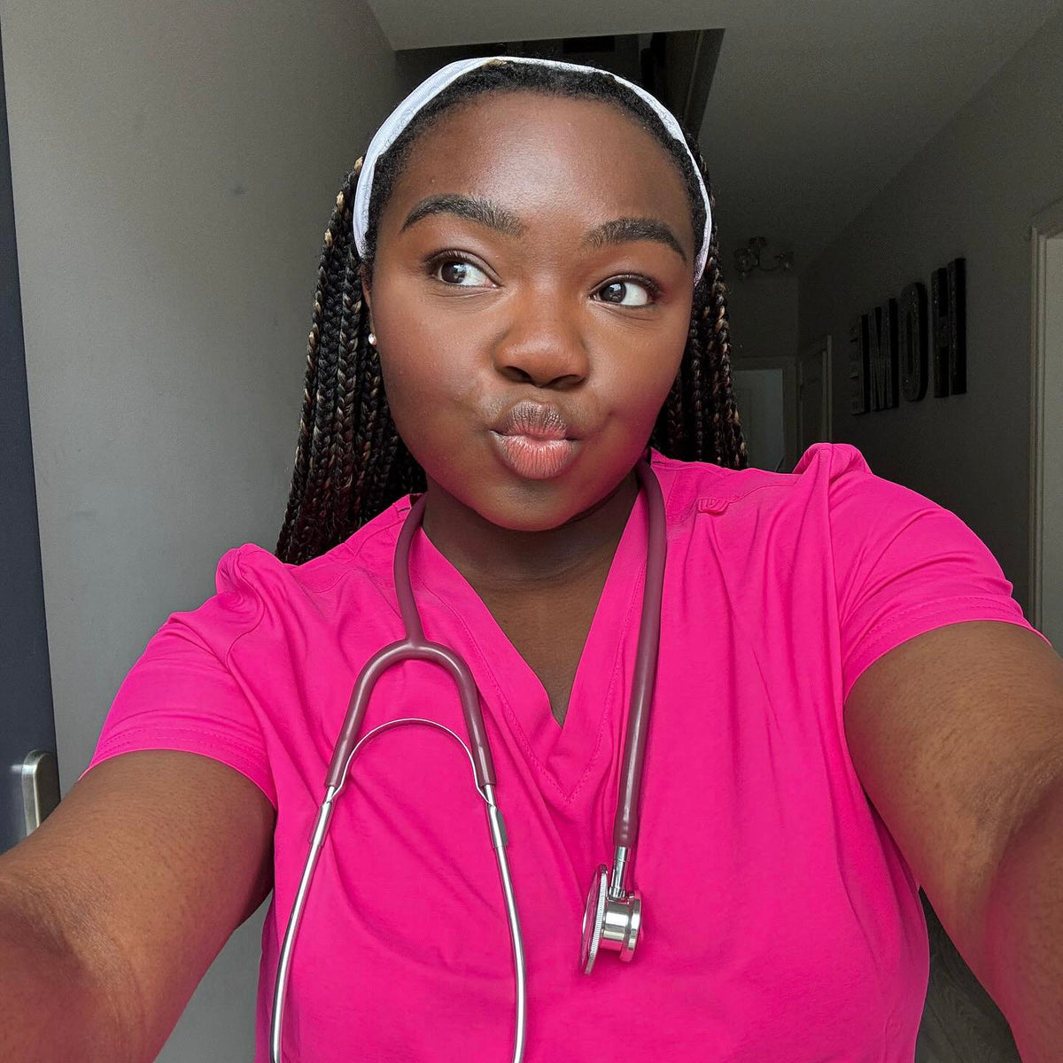 Choisir la blouse médicale parfaite : Guide complet – Happyblouse